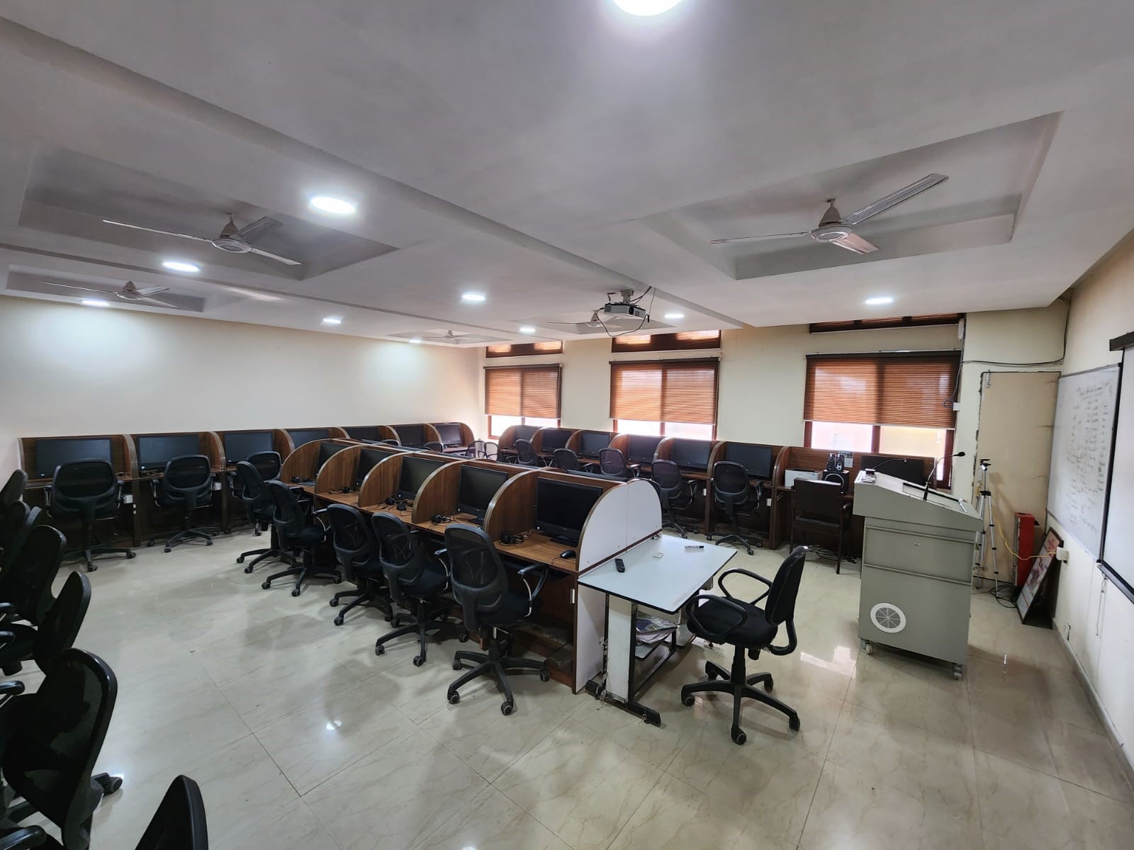 Laboratory Facilities | Punjab Engineering College, (Deemed to be ...